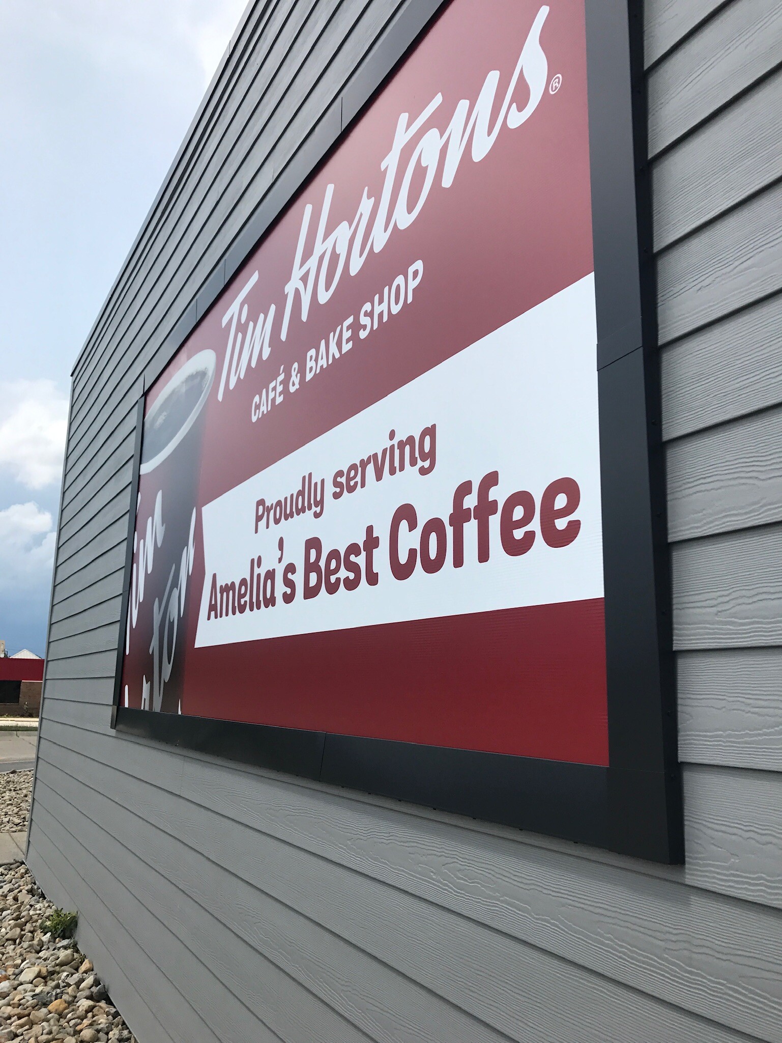 Banners on Vinyl Siding? Only Lind BannerFrame! | Lind SignSpring