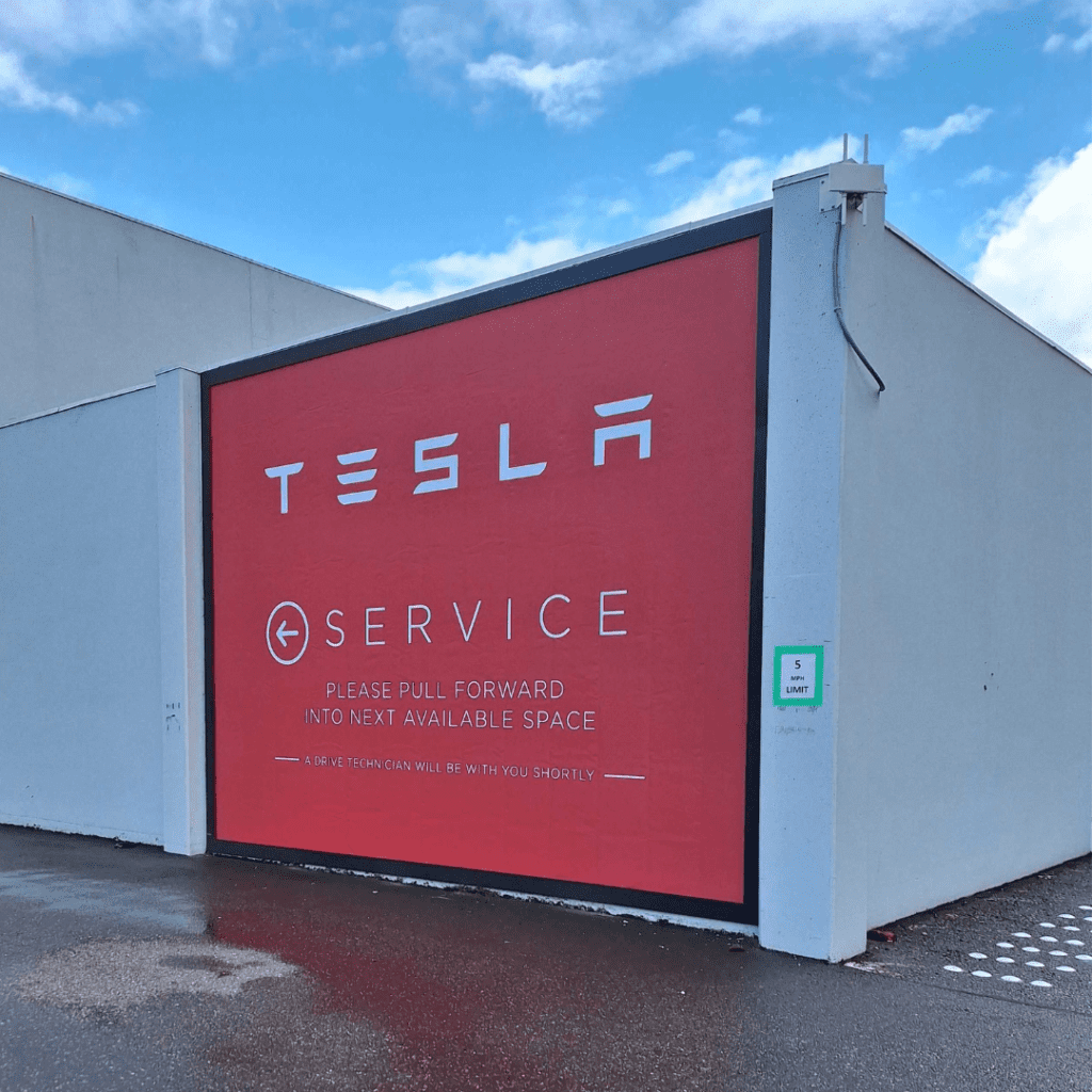 Lind SignSpring Aids FASTSIGNS in a Flawless Installation | Lind SignSpring